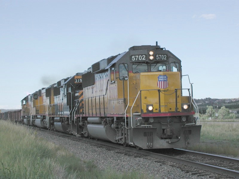 UP 5702
